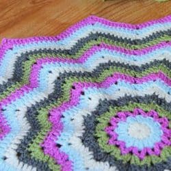 Round Ripple Baby Blanket - Daisy Cottage Designs