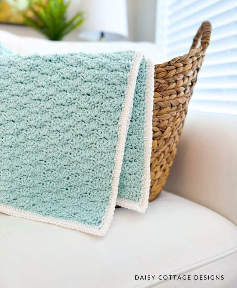 How to Make a Shell Stitch Crochet Blanket - with Video!